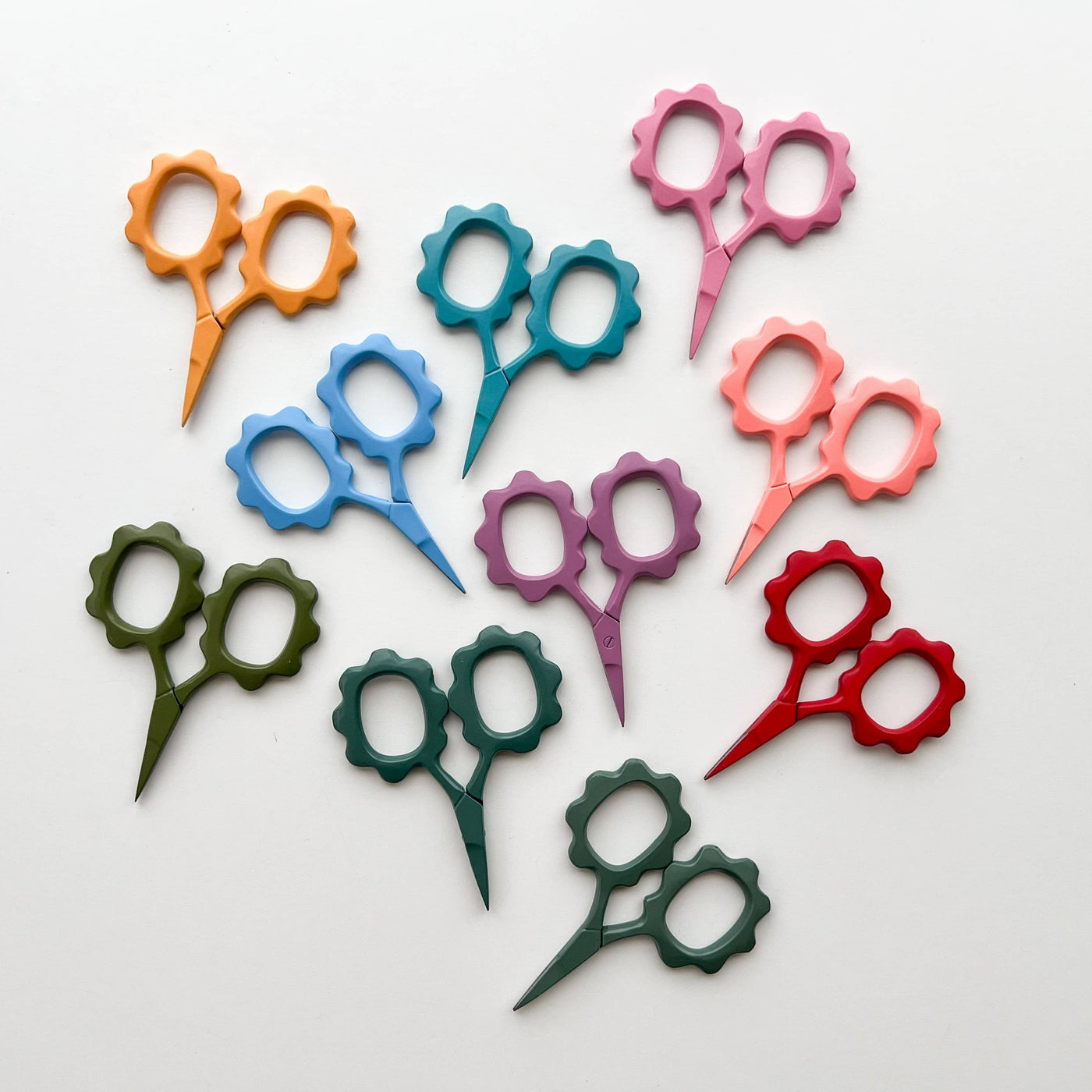 Small Flower Scissors | Tangled Yarn UK